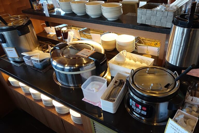 とんかつKYK阪急32番街店：高層階でビュッフェを楽しめる！ | ビリオンログ billion-log